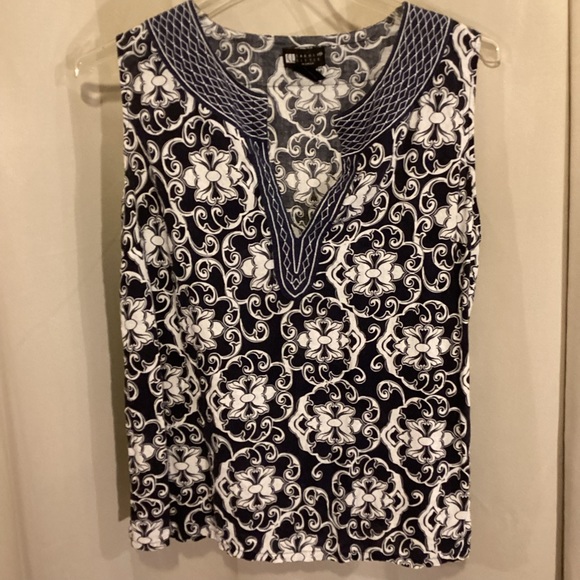 Carole Little | Tops | Carol Little Size X Tank Style Blouse In Navy ...